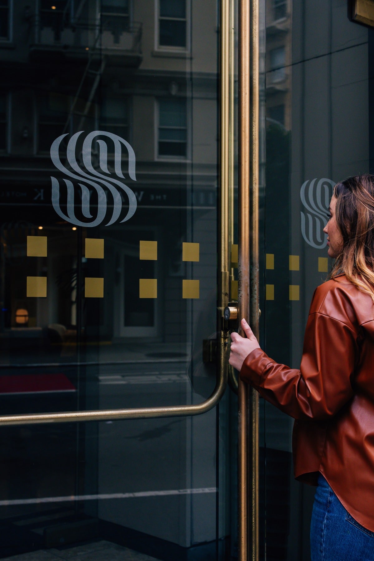 Sonesta Hotels and Resorts – Sonesta Signs by ADAHotelSigns.com